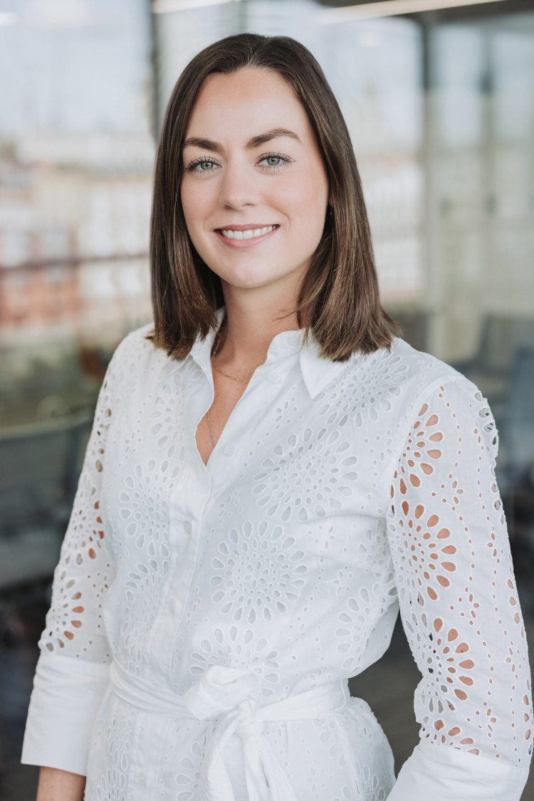 Georgia Hunt - Hanover Communications