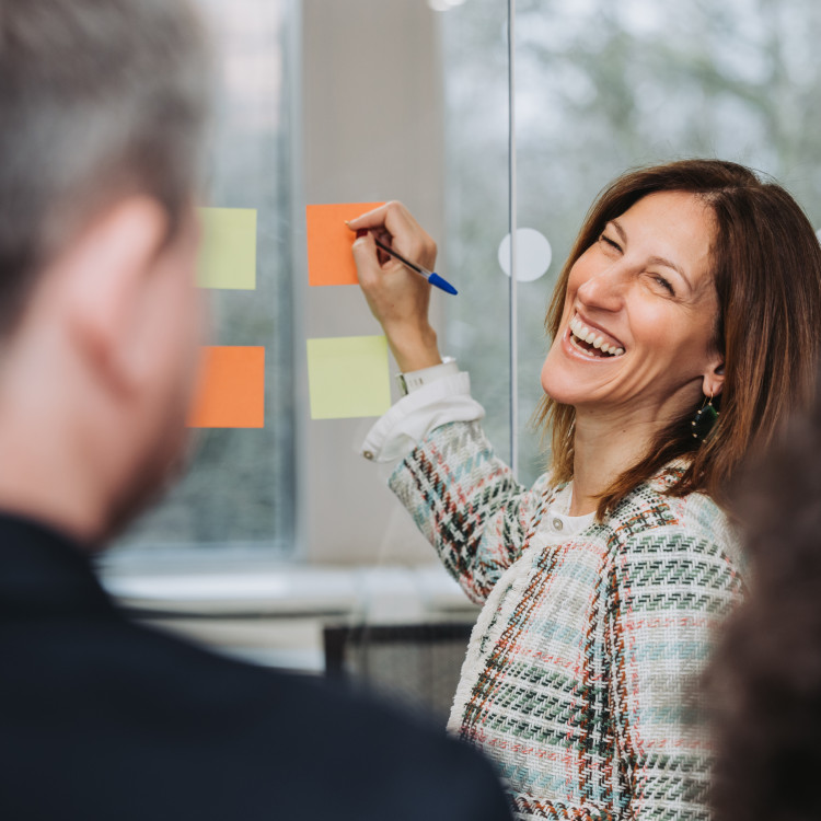 Brussels - Hanover Communications